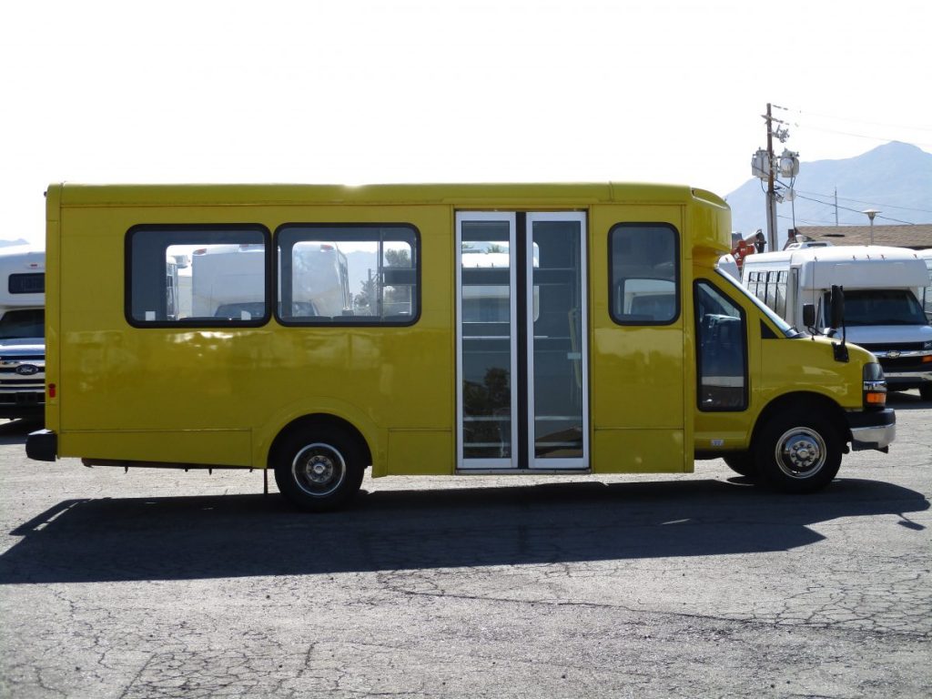 2014 Glaval Bus Titan II Shuttle Bus S25923 - Las Vegas Bus Sales