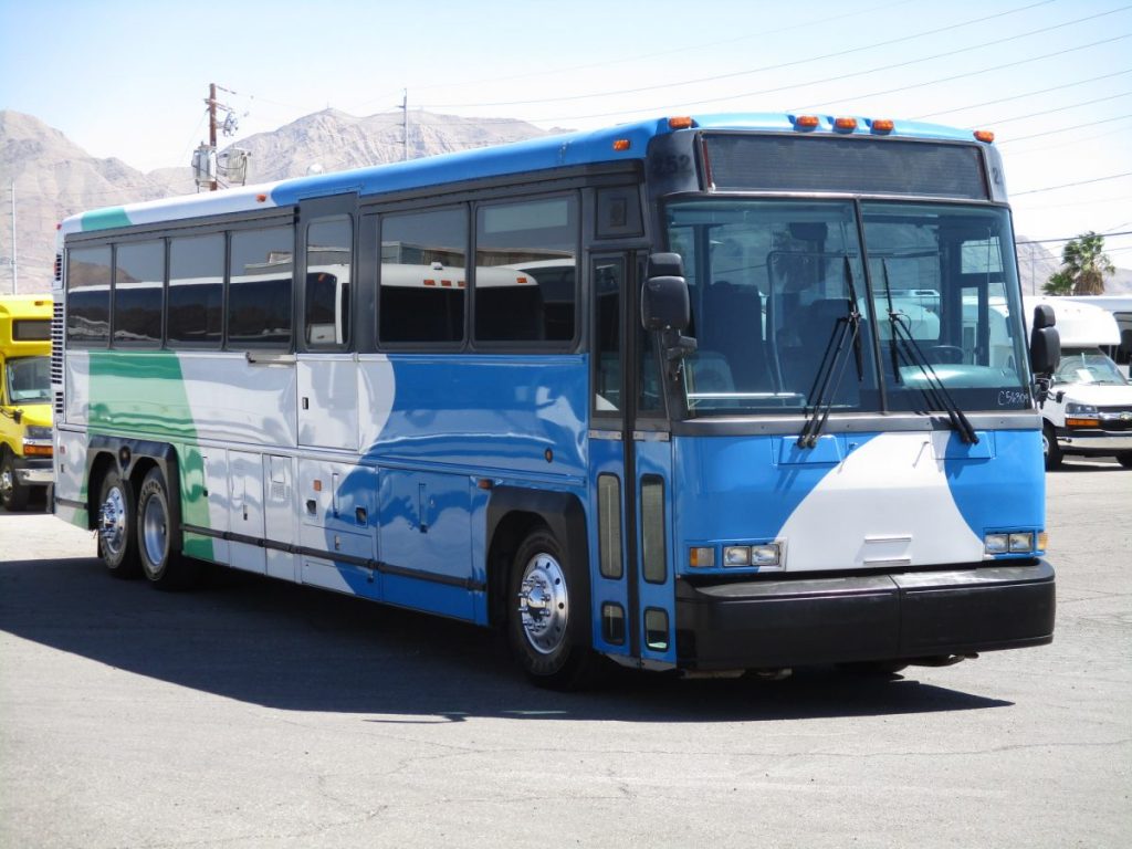 2004 MCI D4000 Lift Equipped Highway Coach C56309 - Las Vegas Bus Sales