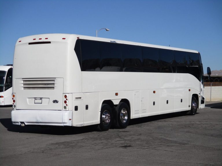 2004 MCI J4500 Highway Coach C62512 - Las Vegas Bus Sales