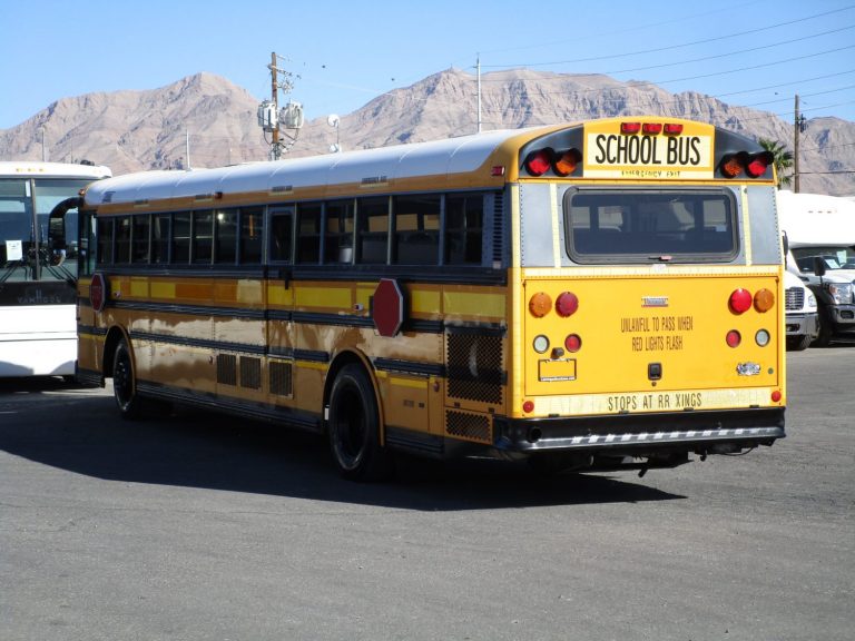 2005 Thomas Saf-T-Liner HDX School Bus B60831 - Las Vegas Bus Sales