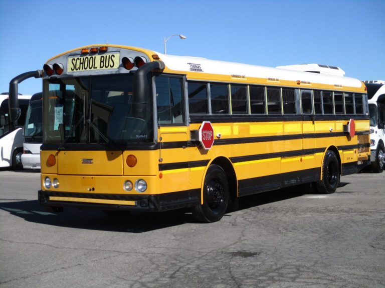 2005 Thomas Saf-T-Liner School Bus B60624 - Las Vegas Bus Sales