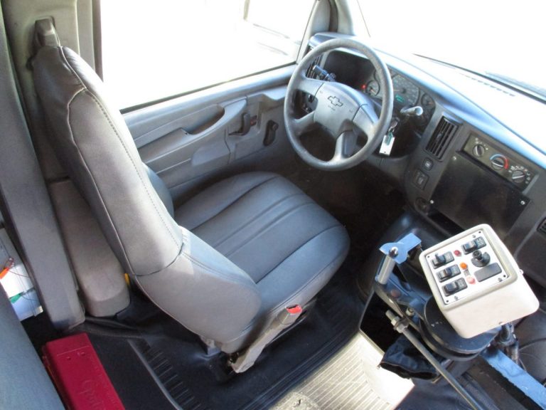 2006 Collins Bus Super Bantam B67043 - Las Vegas Bus Sales