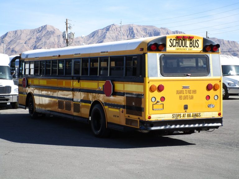 2005 Thomas Saf-T-Liner HDX School Bus B60801 - Las Vegas Bus Sales