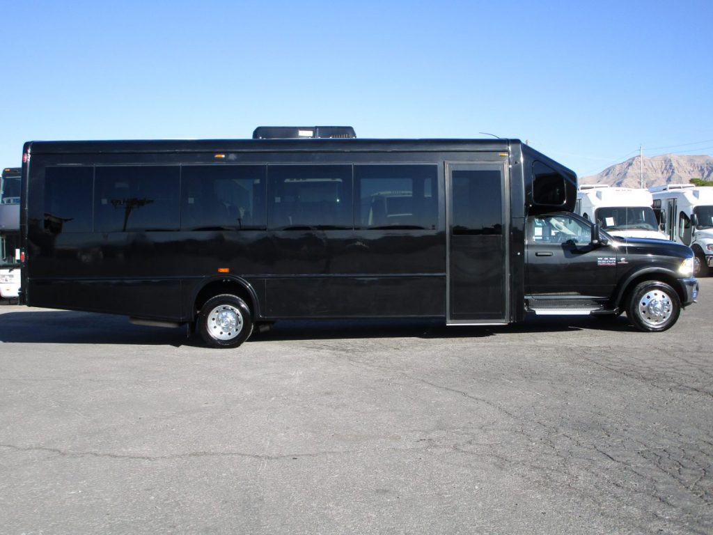 2013 Ameritrans R330 Executive Style Shuttle Bus S98913 - Las Vegas Bus ...