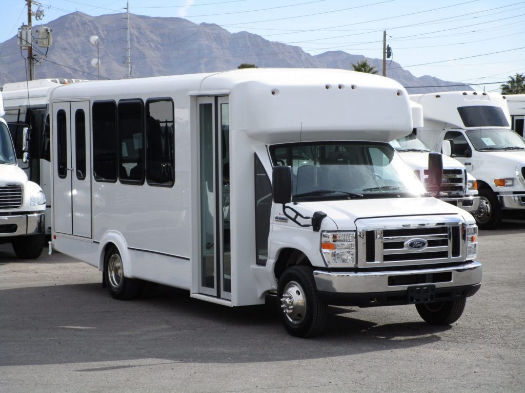 NEW 2019 World Trans 220 Lift Equipped Shuttle Bus S65294 - Las Vegas ...