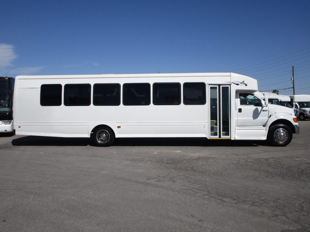 2015 Starcraft XLT Shuttle Bus S04795 - Las Vegas Bus Sales