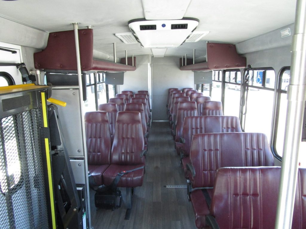 2016 F550 Starcraft XL 26 Passenger Bus with RESTROOM S75264 - Las ...