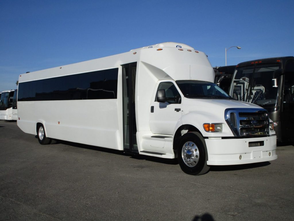 2011 F750 Tiffany Coachworks Shuttle Bus S40527 - Las Vegas Bus Sales