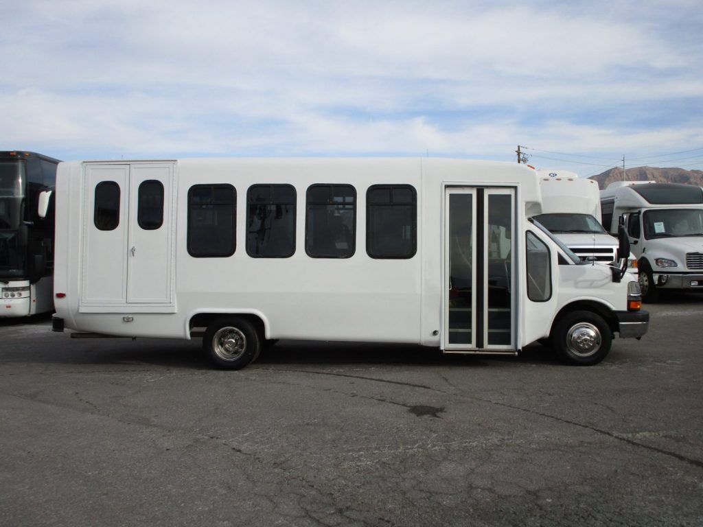 2008 Diamond Coach VIP 2500 Shuttle Bus S62530 - Las Vegas Bus Sales