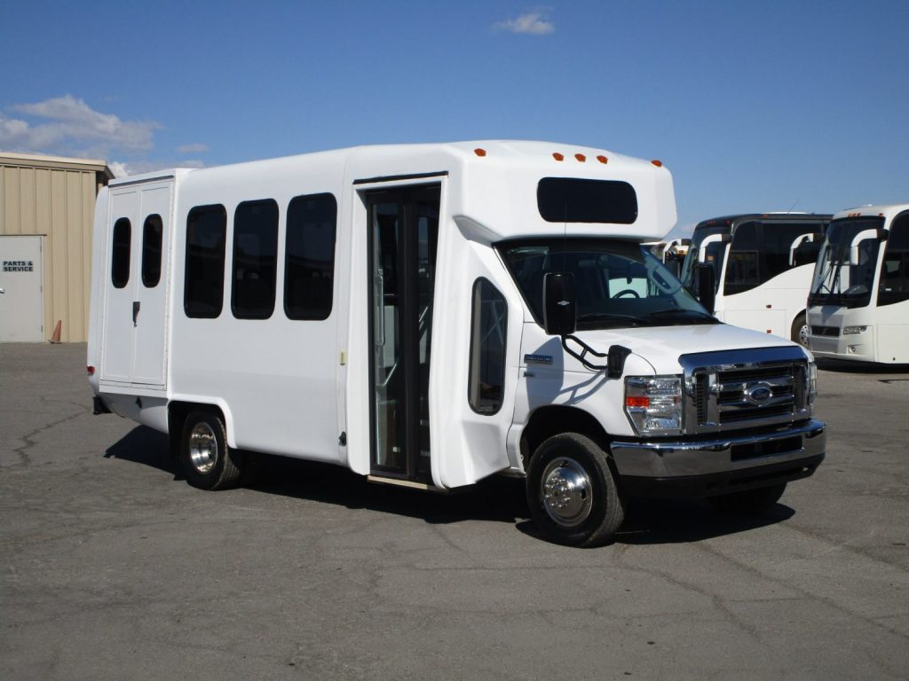 2016 Diamond Coach VIP 2500 Shuttle Bus S12344 - Las Vegas Bus Sales