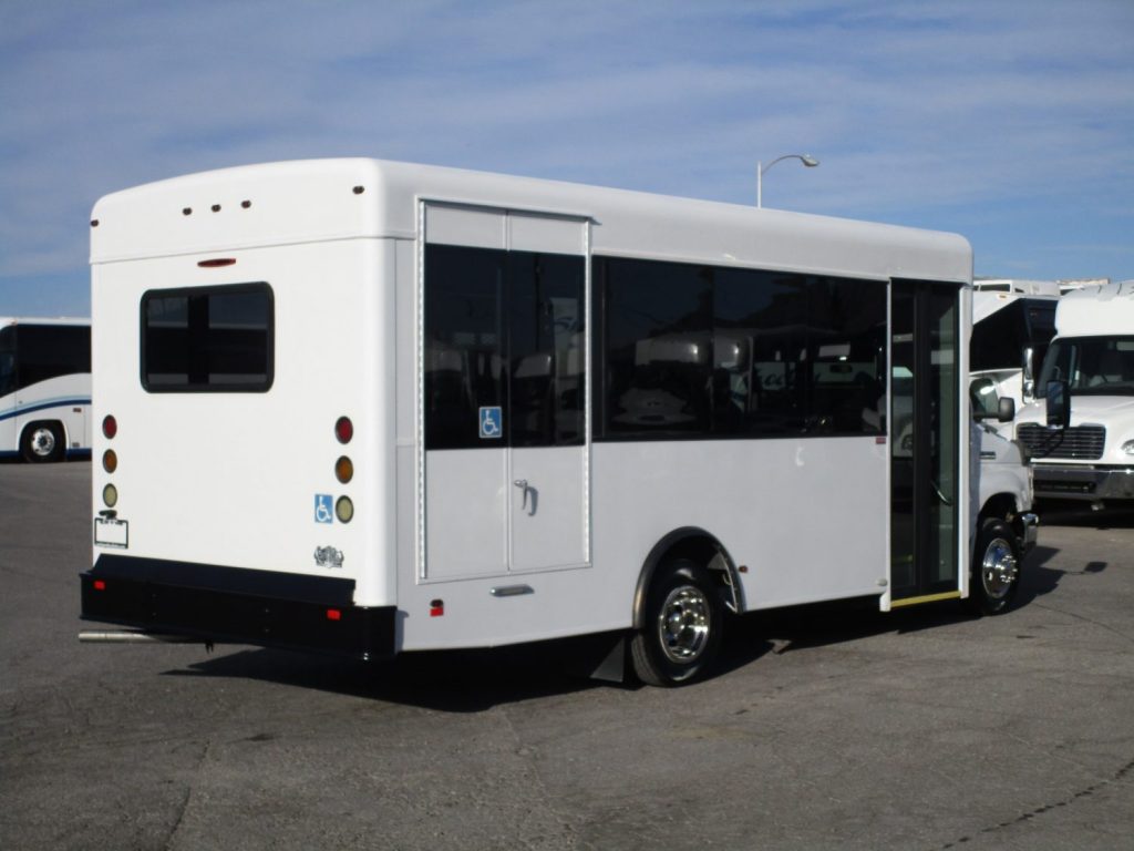 2014 Metro Link Lift Equipped Shuttle Bus S04512 - Las Vegas Bus Sales