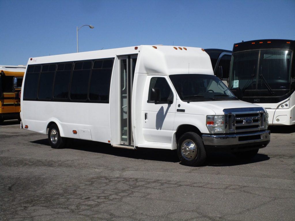 2009 Federal Spirit 27 Shuttle Bus S67876 - Las Vegas Bus Sales
