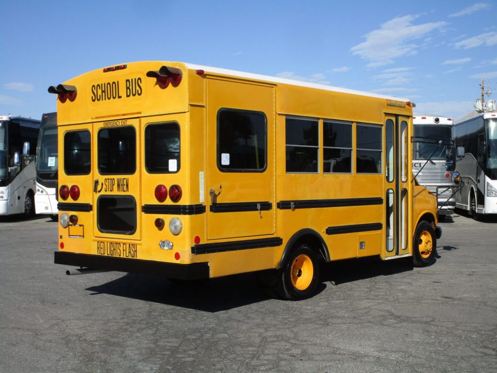 2001 Chevrolet Collins Mini Bus B40156 - Las Vegas Bus Sales