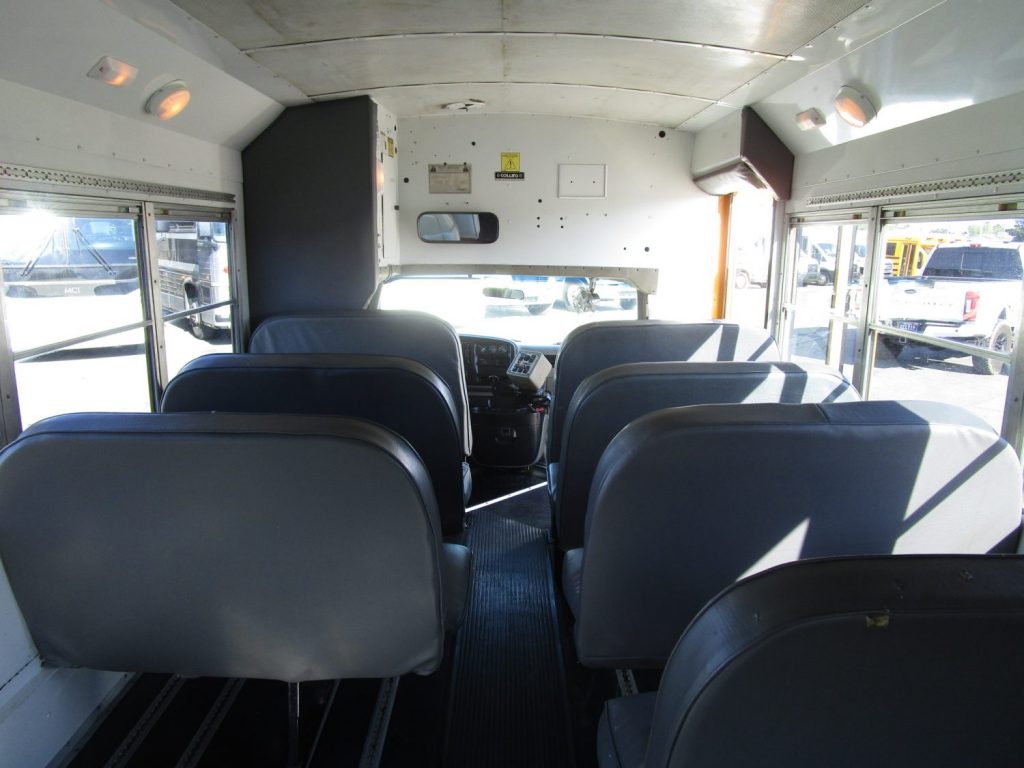 2001 Chevrolet Collins Mini Bus B40156 - Las Vegas Bus Sales