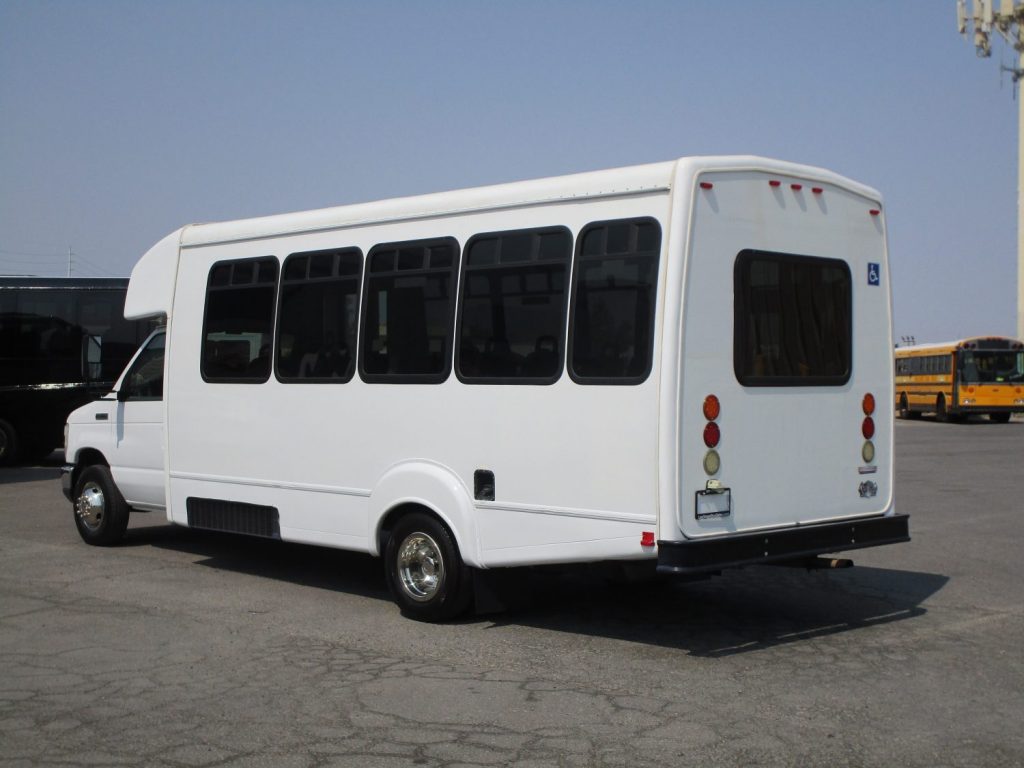 2010 Goshen Lift Equipped Shuttle Bus S79082 - Las Vegas Bus Sales