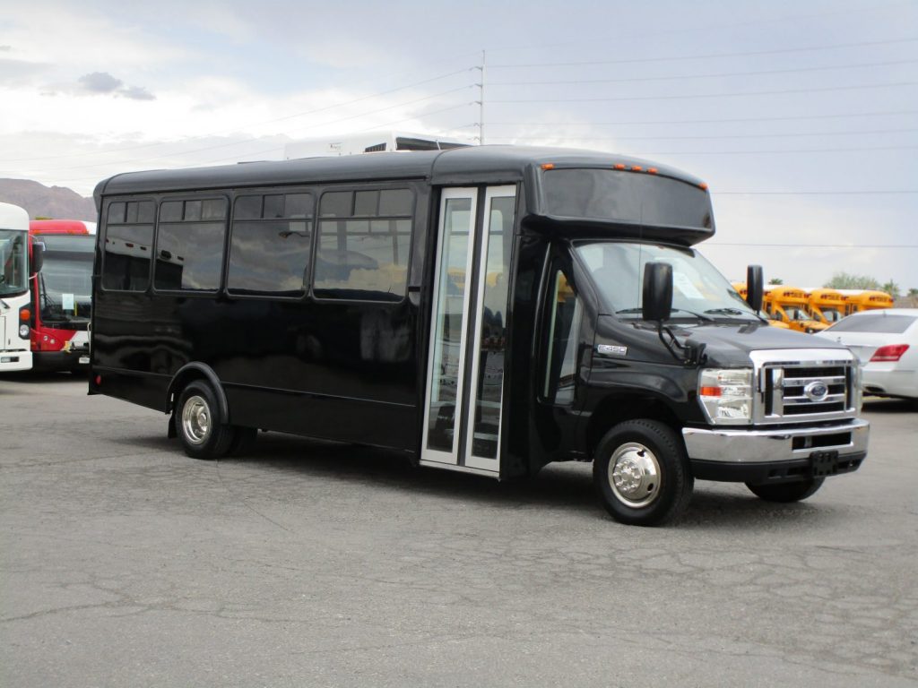 2013 Champion Challenger Shuttle Bus S04790 - Las Vegas Bus Sales