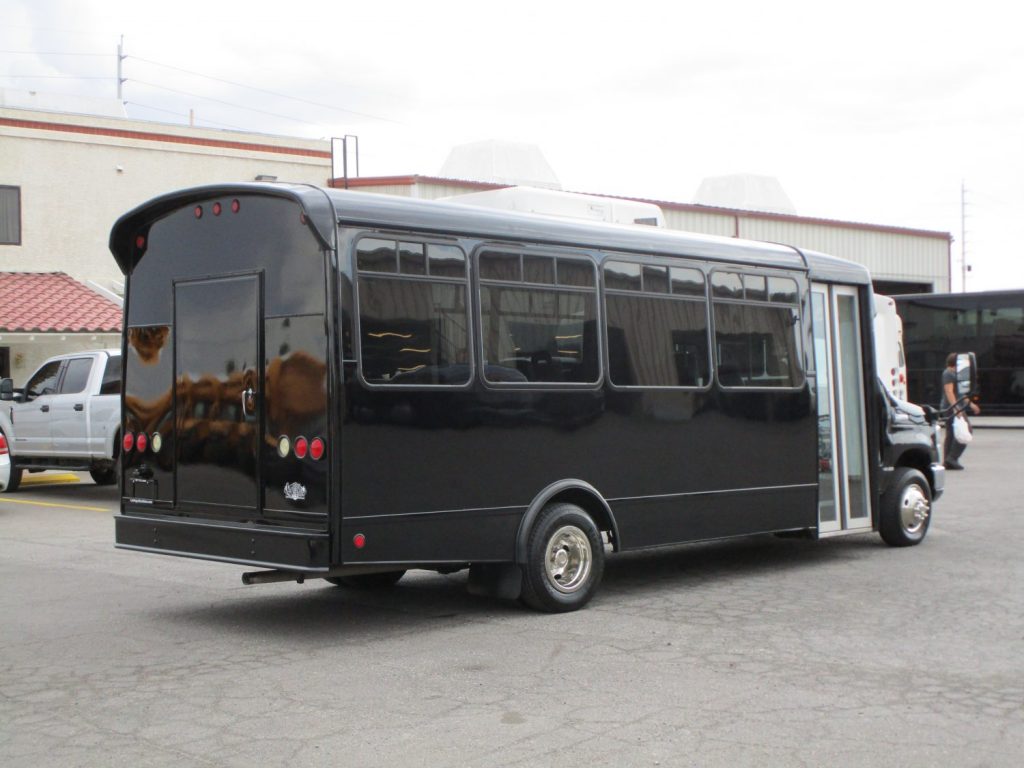 2013 Champion Challenger Shuttle Bus S04790 - Las Vegas Bus Sales