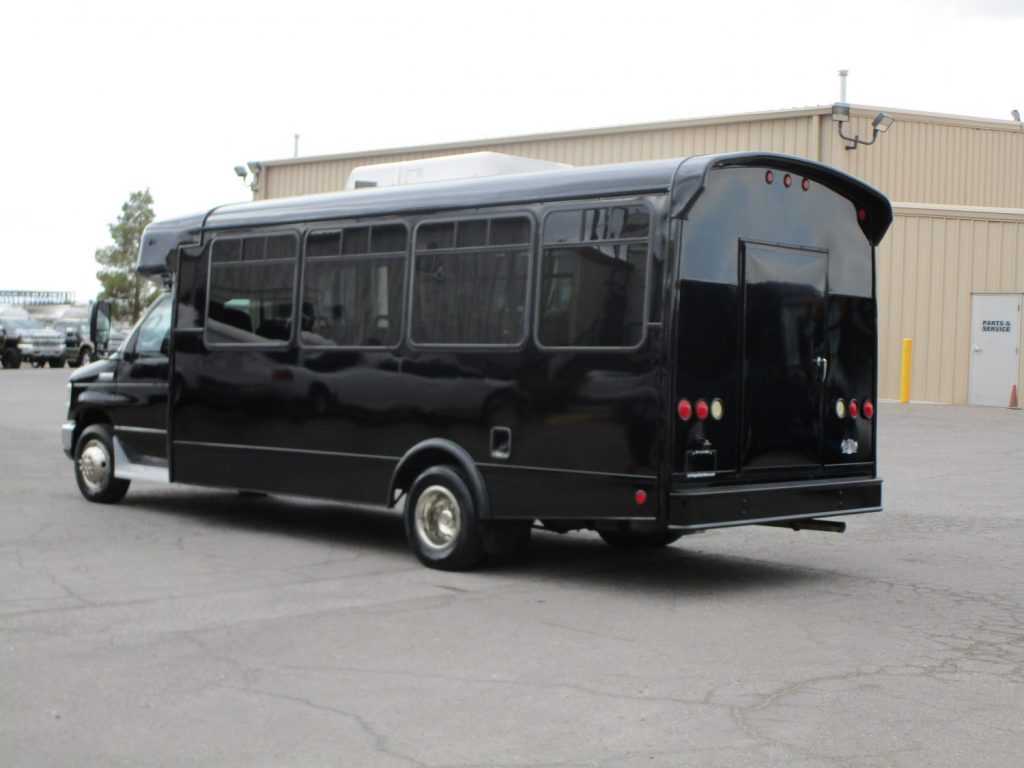 2013 Champion Challenger Shuttle Bus S04790 - Las Vegas Bus Sales