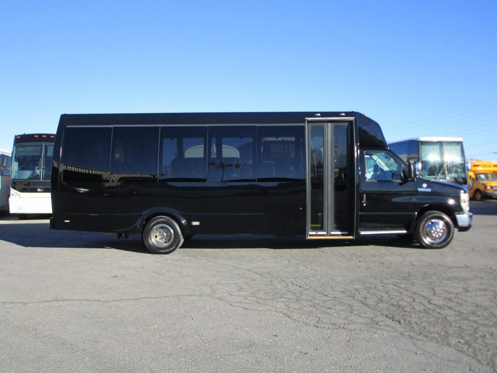 2011 Federal Spirit 27 Shuttle Bus S56074 - Las Vegas Bus Sales