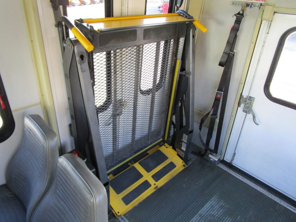 2008 E450 Champion Lift Equipped Bus S26288 - Las Vegas Bus Sales