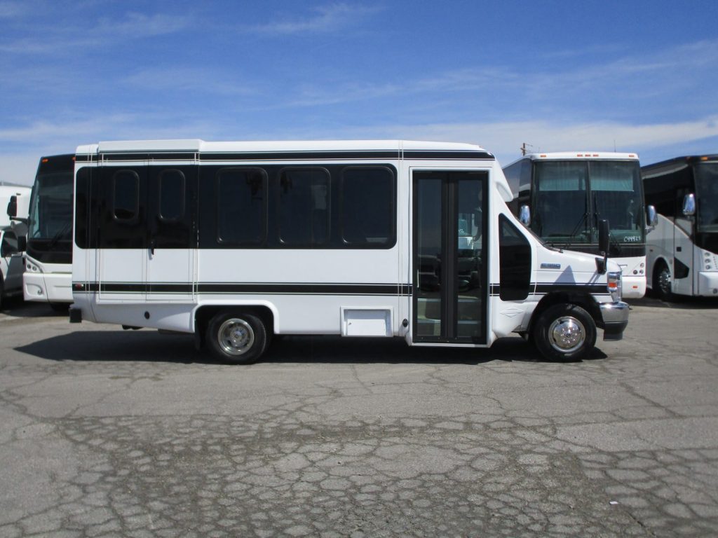 2021 Diamond Coach VIP 2500 Shuttle Bus S14979 - Las Vegas Bus Sales