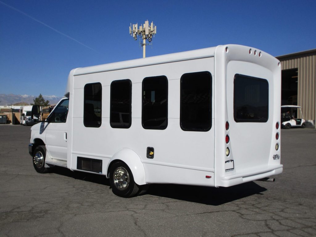 2011 Starcraft Xpress Shuttle Bus S54512 - Las Vegas Bus Sales