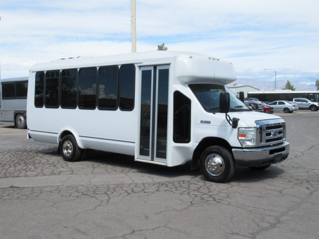 2017 ElDorado Aerotech Shuttle Bus S33589 - Las Vegas Bus Sales