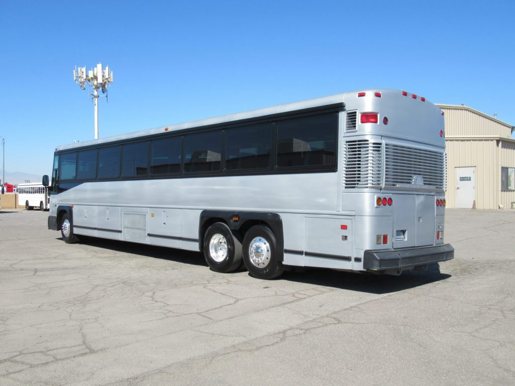 2004 MCI D4500 Lift Equipped Commuter Coach C56192 - Las Vegas Bus Sales