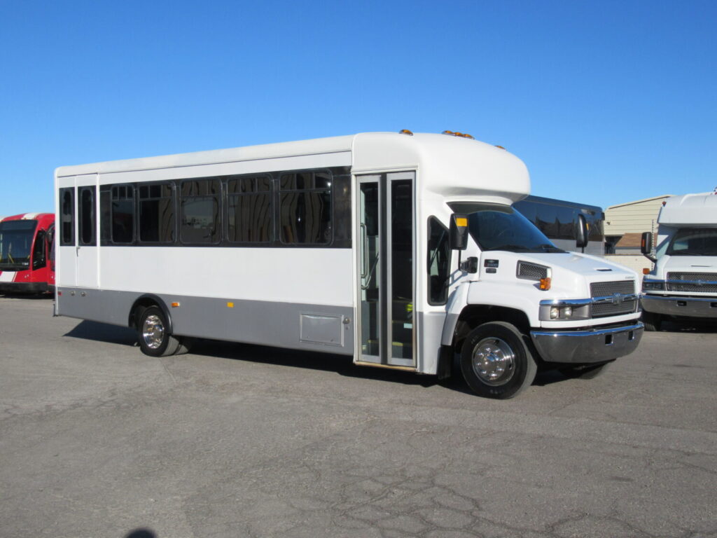 2008 Starcraft XLT Lift Equipped Shuttle Bus S16461 - Las Vegas Bus Sales