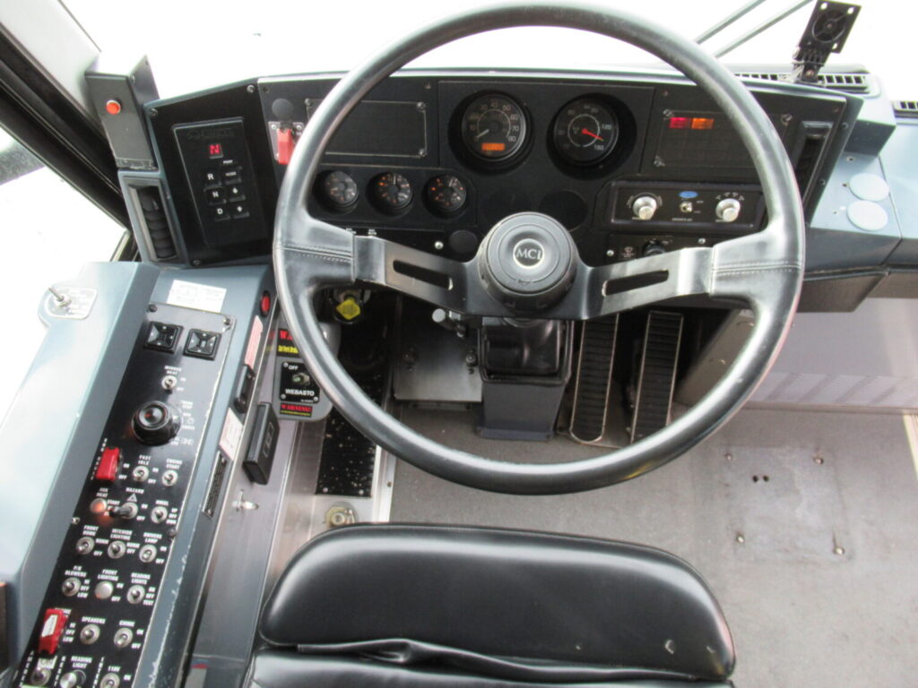 2004 MCI D4500 Lift Equipped Commuter Coach C56322 - Las Vegas Bus Sales
