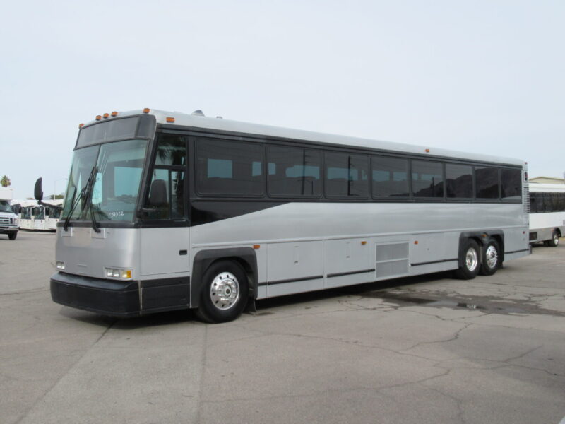 2004 MCI D4500 Lift Equipped Commuter Coach C56322 - Las Vegas Bus Sales