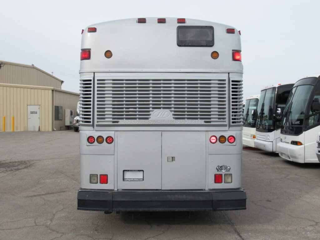 2004 MCI D4500 Lift Equipped Commuter Coach C56322 - Las Vegas Bus Sales