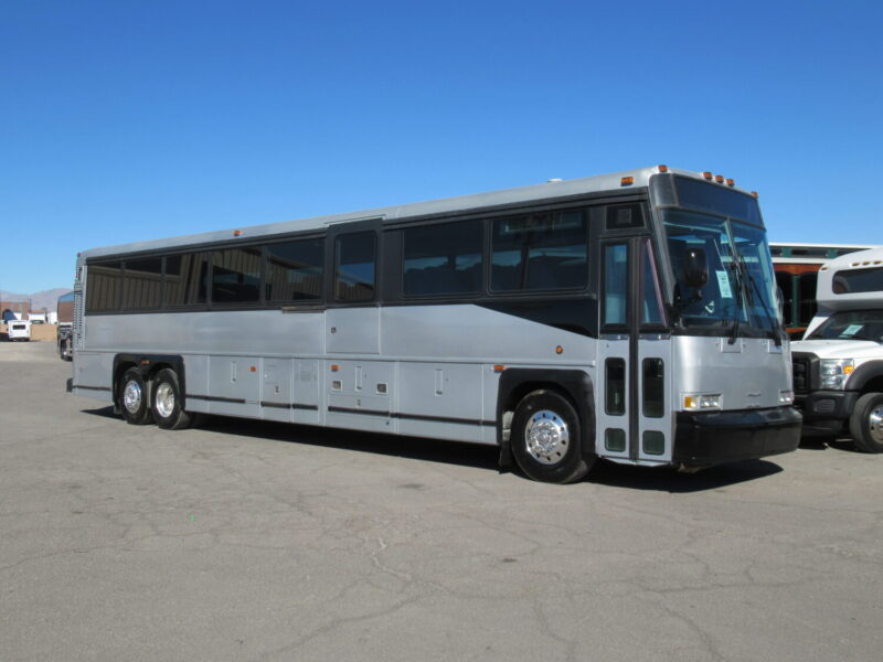 2004 MCI D4500 Lift Equipped Commuter Coach C56315 - Las Vegas Bus Sales