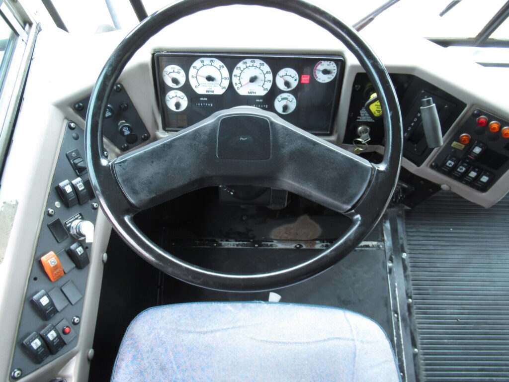 2010 IC RE300 School Bus B38986 - Las Vegas Bus Sales