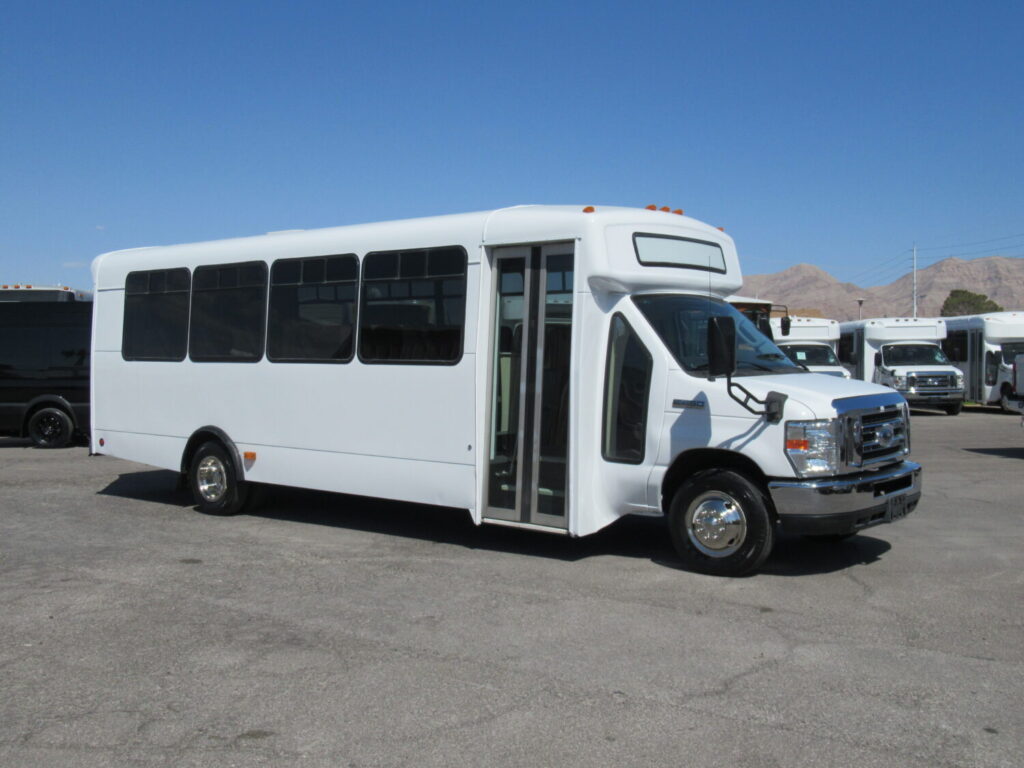 2009 Champion Challenger Shuttle Bus S92196 - Las Vegas Bus Sales
