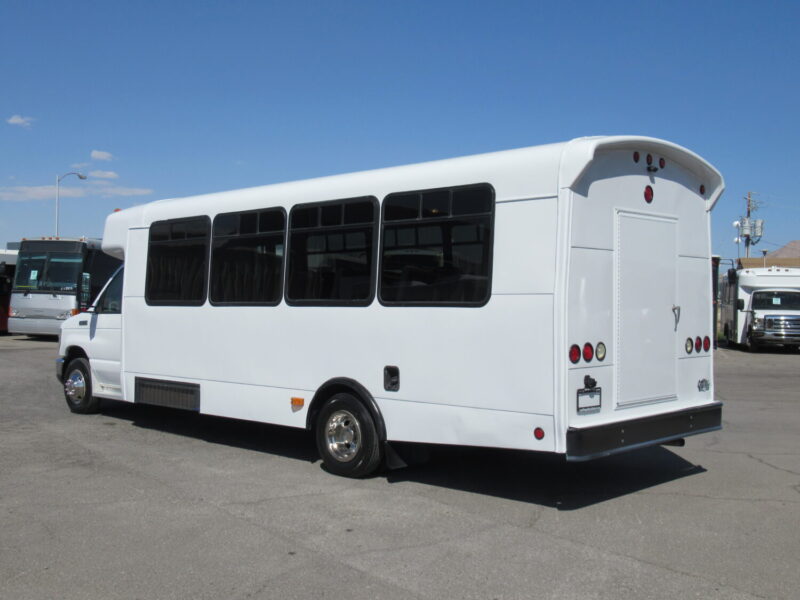 2009 Champion Challenger Shuttle Bus S92196 - Las Vegas Bus Sales
