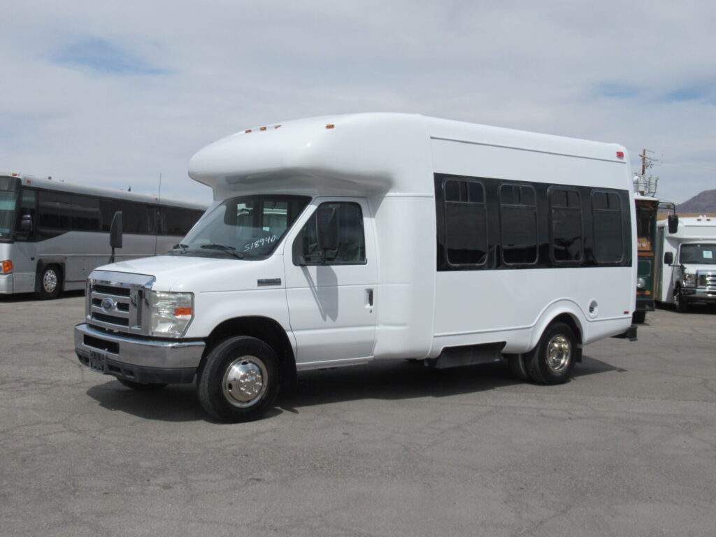 2009 Supreme Startrans Shuttle Bus S18940 - Las Vegas Bus Sales