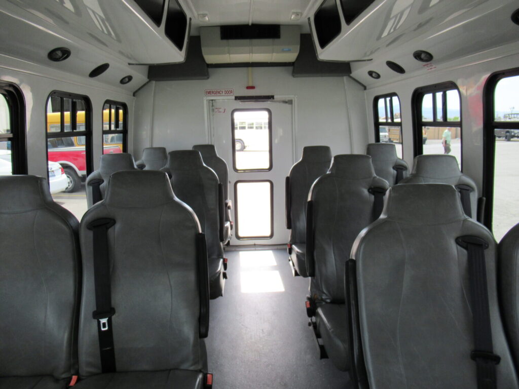 2009 Supreme Startrans Shuttle Bus S18940 - Las Vegas Bus Sales