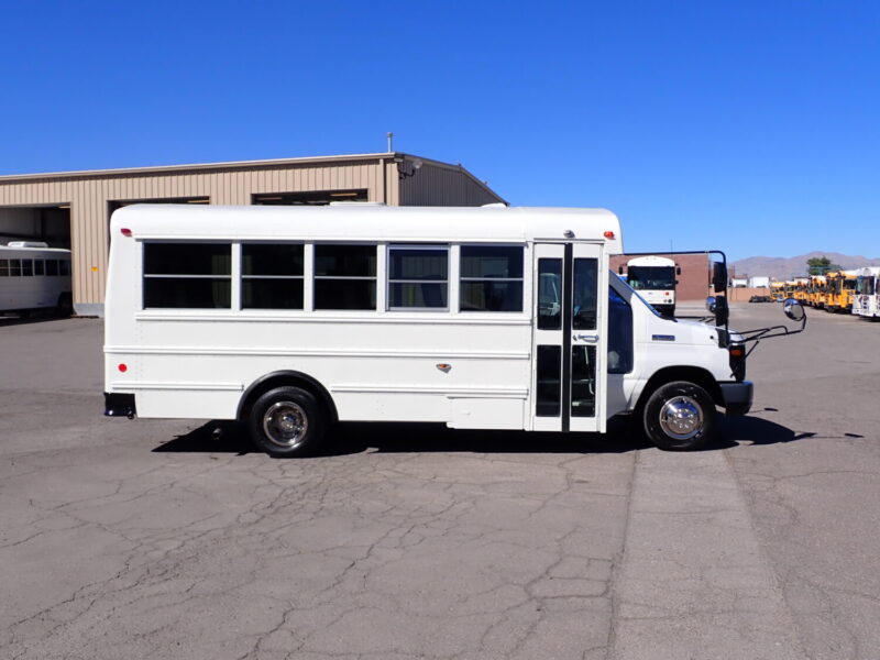 2016 Thomas MFSAB Bus B07370 - Las Vegas Bus Sales