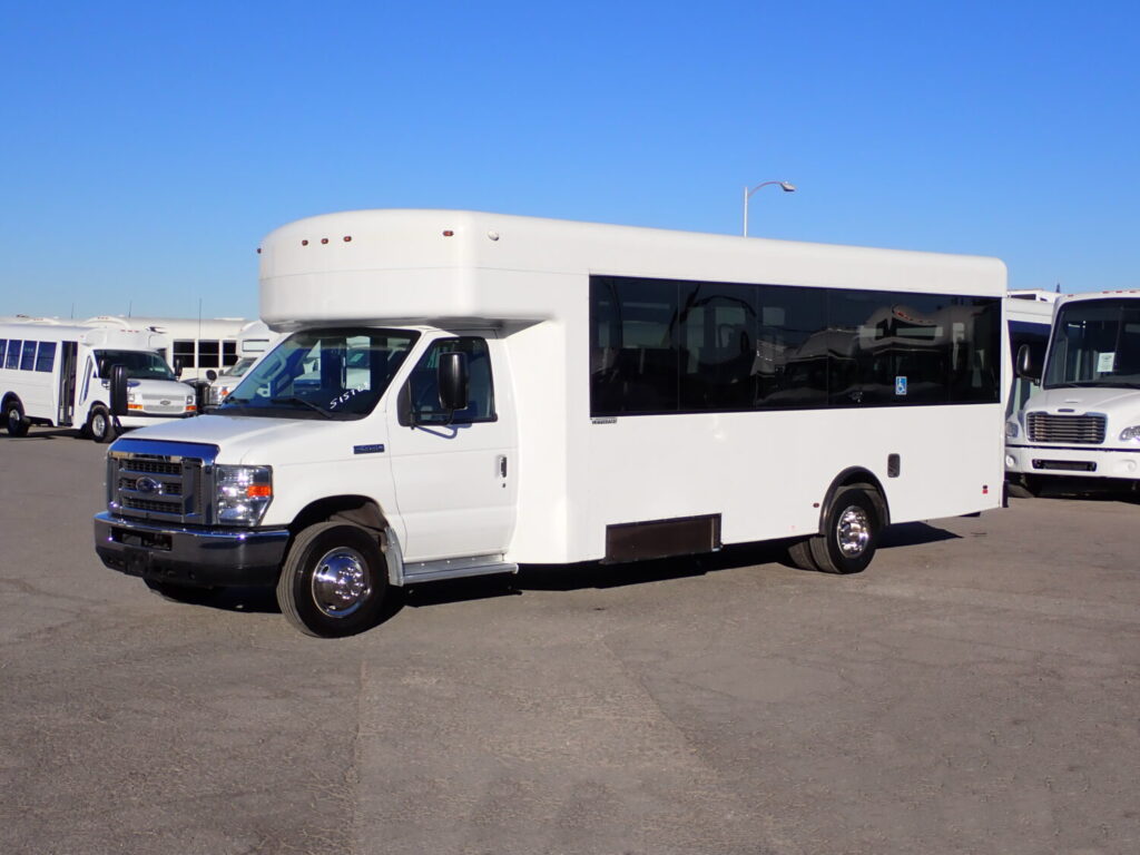 2015 Metro Link Lift Equipped Shuttle Bus S15728 - Las Vegas Bus Sales