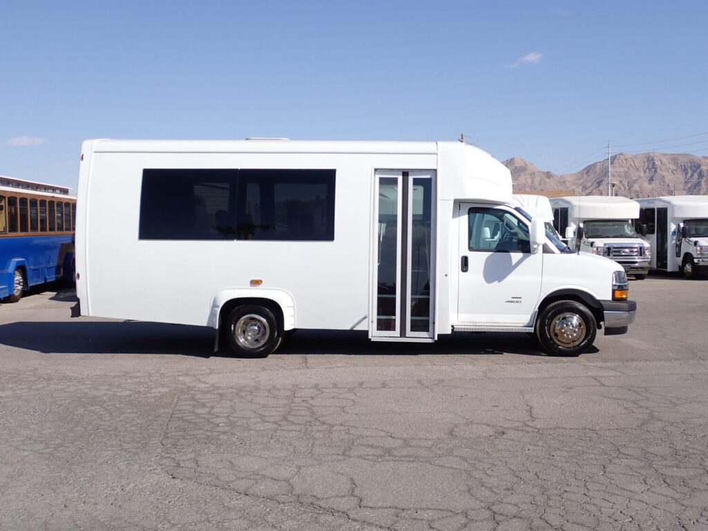 NEW 2023 ECD KSIR Executive Shuttle Bus S09021 - Las Vegas Bus Sales