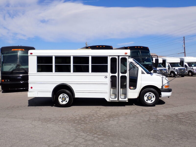 2005 Collins Bus Bantam Daycare Bus B68341 - Las Vegas Bus Sales