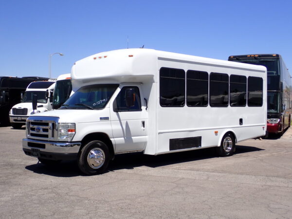 2013 Starcraft Allstar Lift Equipped Shuttle Bus S72791 - Las Vegas Bus ...